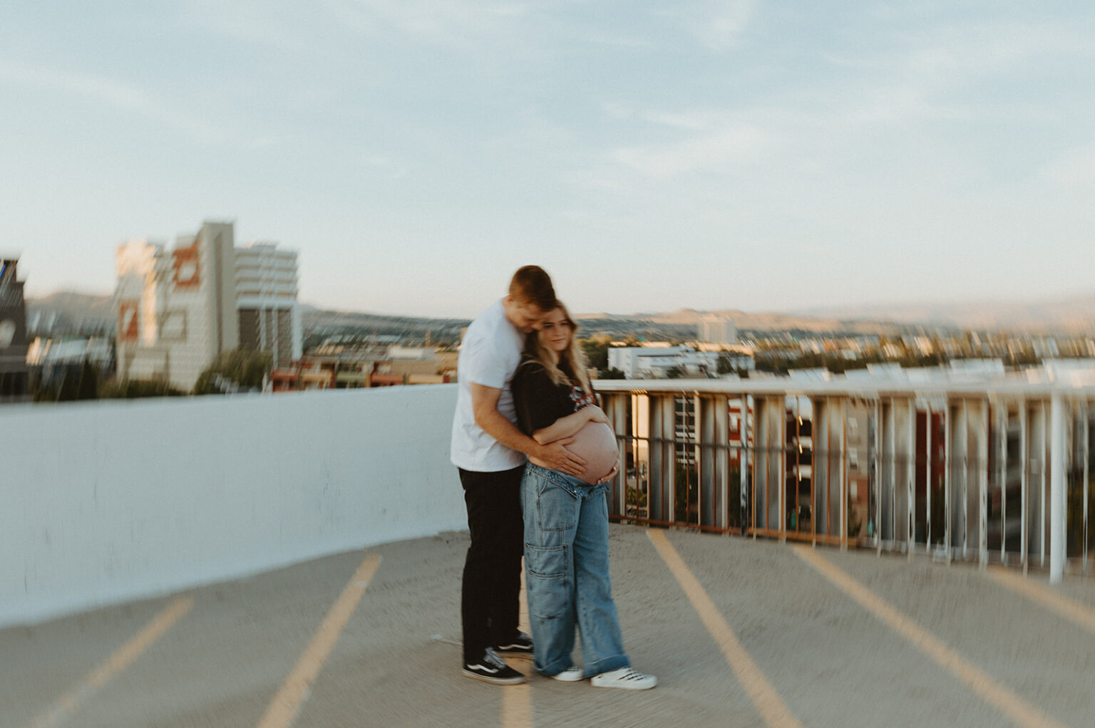 Rooftop Maternity Photoshoot | Kat & Alex - emmawynnpaul.com