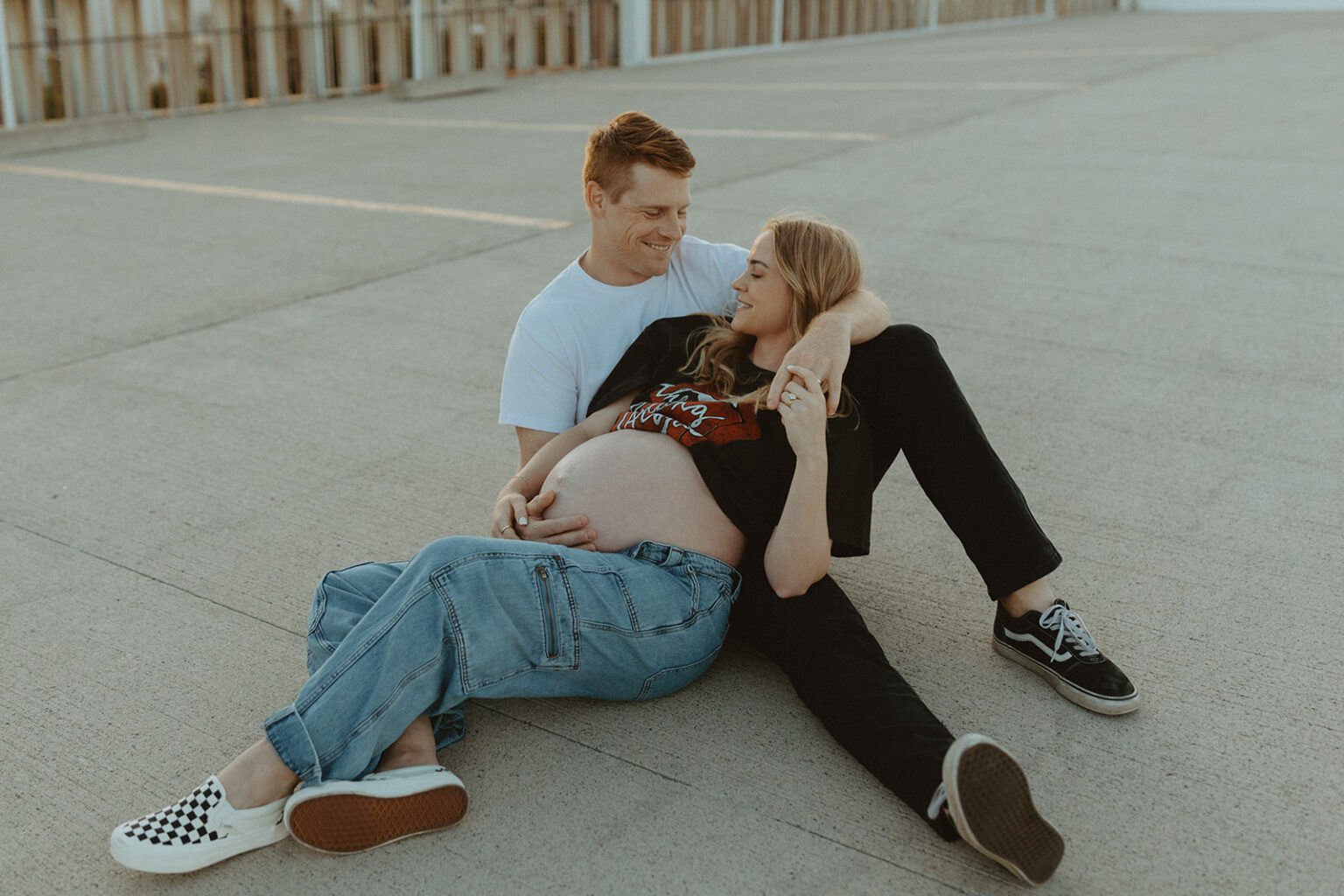 Rooftop Maternity Photoshoot | Kat & Alex - emmawynnpaul.com