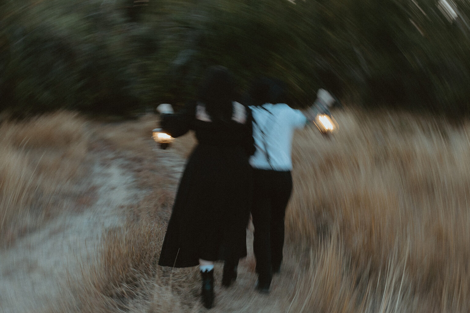 Spooky Anniversary Session | S & K - emmawynnpaul.com
