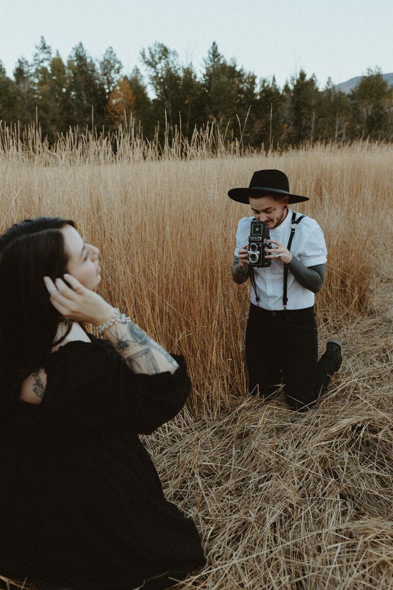 Spooky Anniversary Session | S & K - emmawynnpaul.com